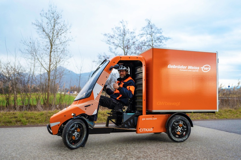 On the road with an e-cargo bike